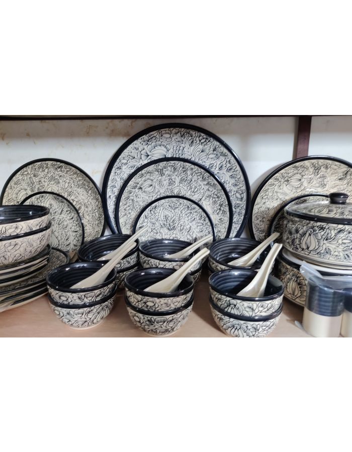 Ceramic dinner set ceramic Blue pottery dinner set light blue and cream ...