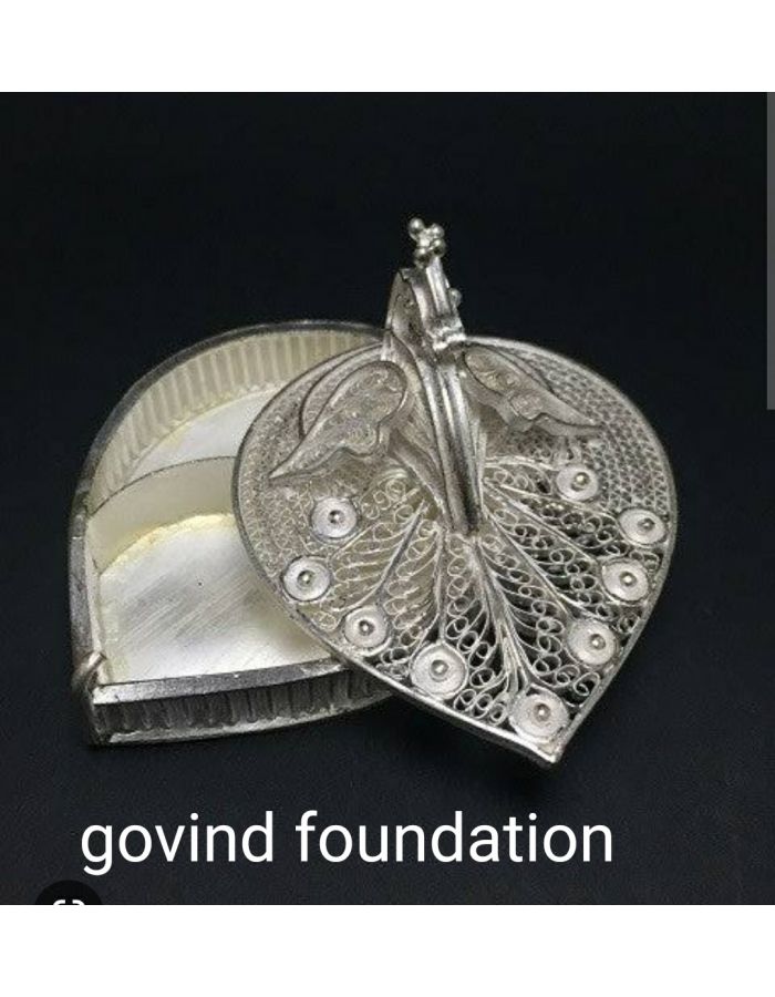 Silver roli chawal box silver box for roli chawal paan shape