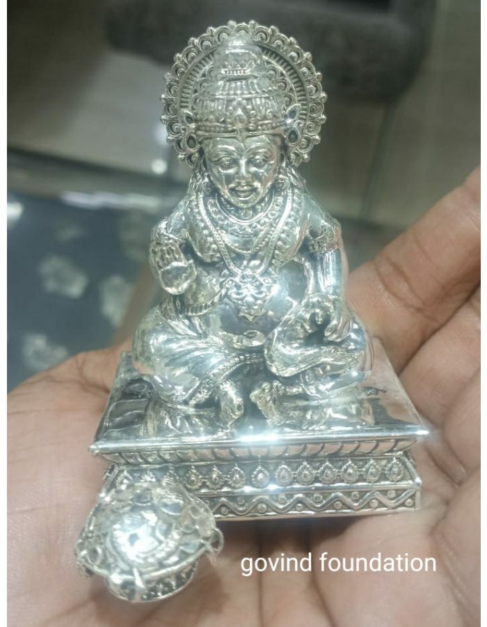 Silver Kuber idol 3 .inches fine finish Kuber idol in pure silver