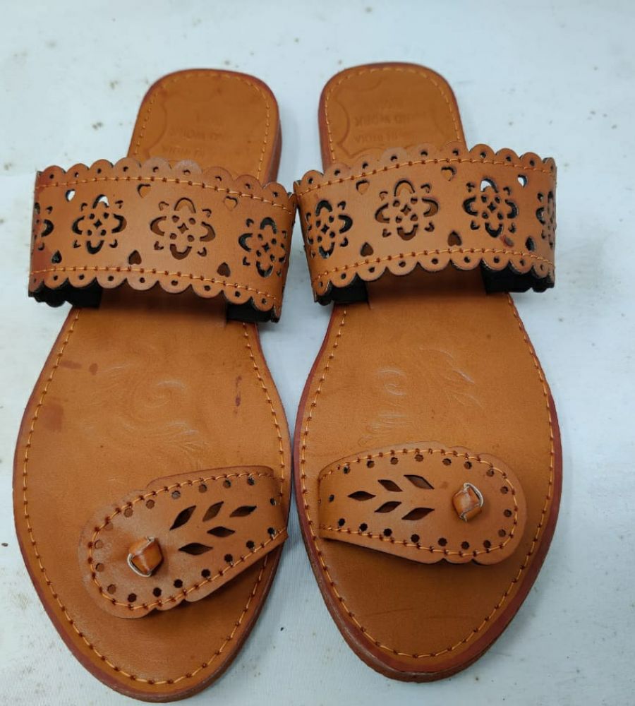 Camel leather sleeper camel leather ladies Kolhapuri type sleeper