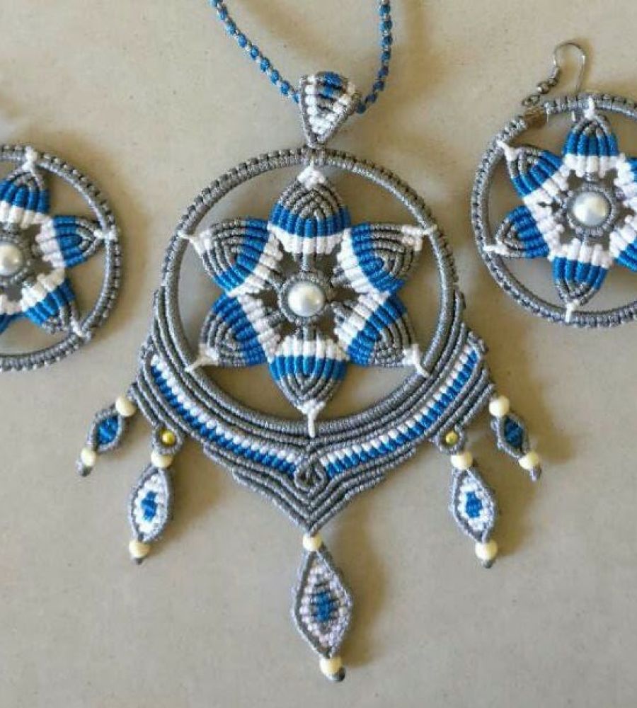 Handmade thread necklace with earrings