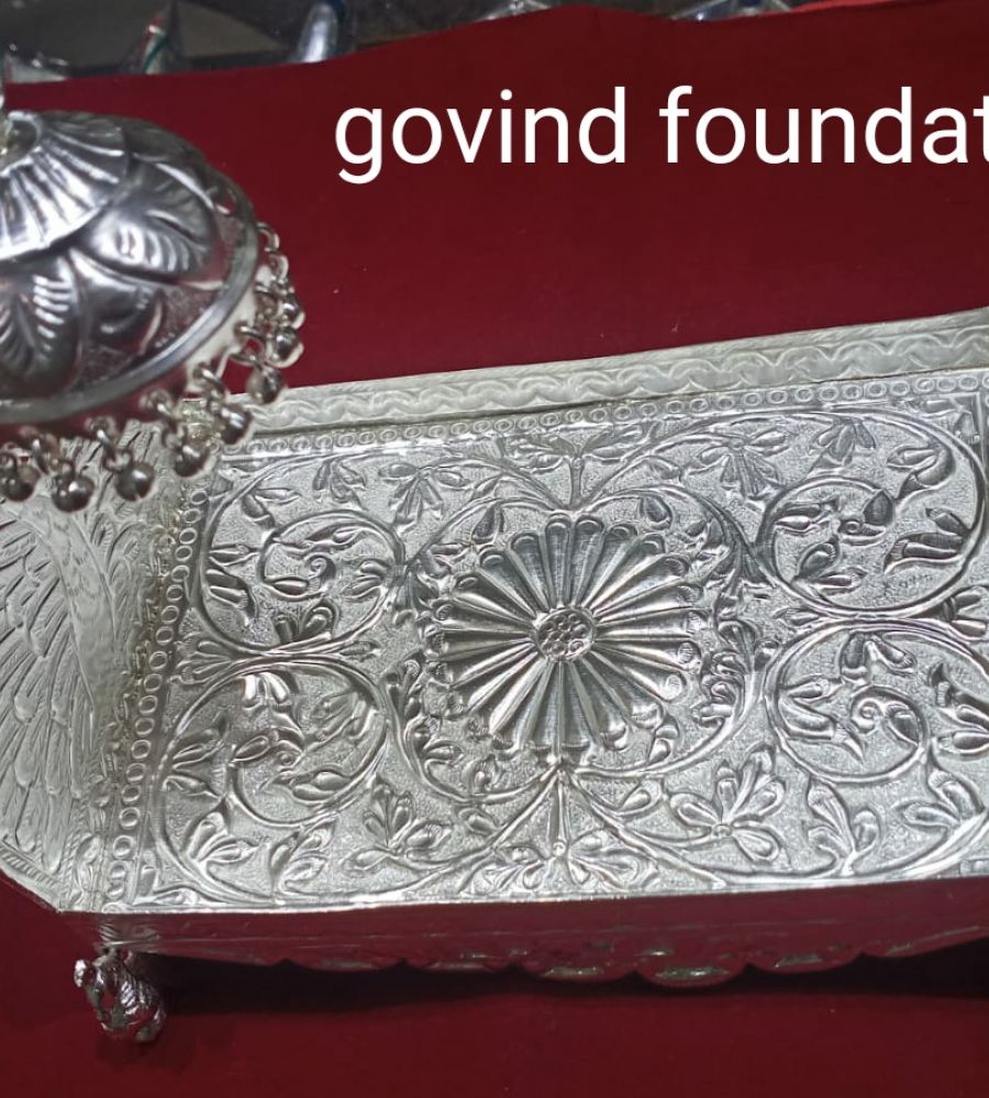Silver bed laddu gopal 6×4 inches laddu gopal palang chandi ka