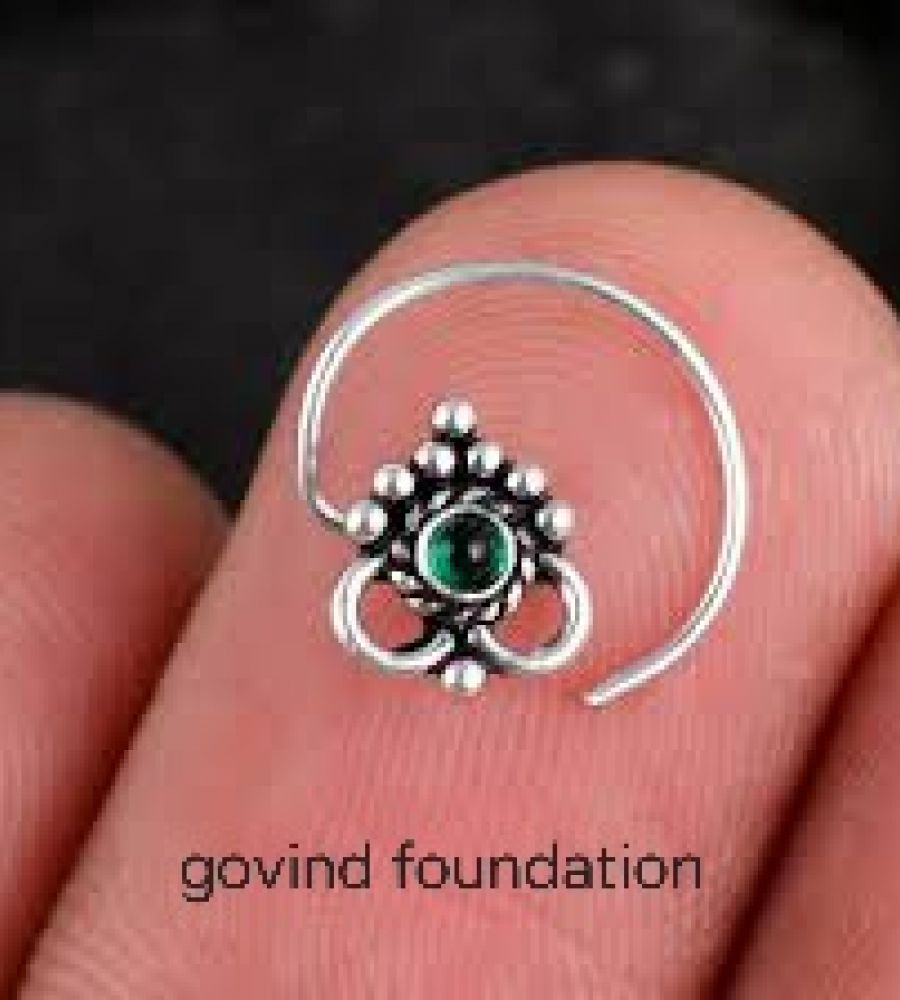 Home GEMSTONE GEMSTONE JEWELLERY Emerald Nose Stud Unique Emerald Nose Pin