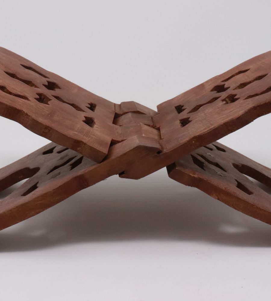 Holy book stand Rahal bhagwat book stand